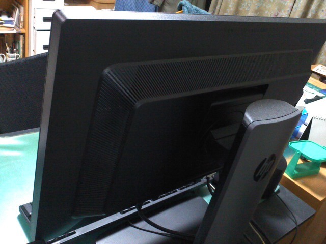 HP Z24i Display PCモニターのレビュー！使ってみた感想は「ビジネス用だって個人向けに使えます！」と感じた | デジタルガジェットライフ