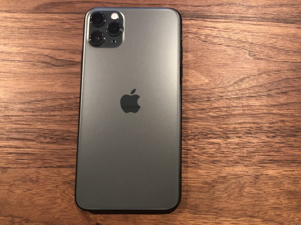Apple iPhone 11 Pro Maxスマートフォン（SIMフリー）のレビュー！使ってみた感想は「大きさは正義、高級感、デザイン性も ...