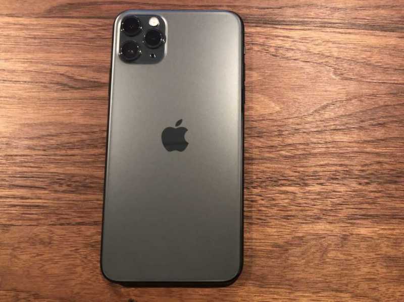 Apple iPhone 11 Pro Maxスマートフォン（SIMフリー）のレビュー！使ってみた感想は「大きさは正義、高級感、デザイン性も ...