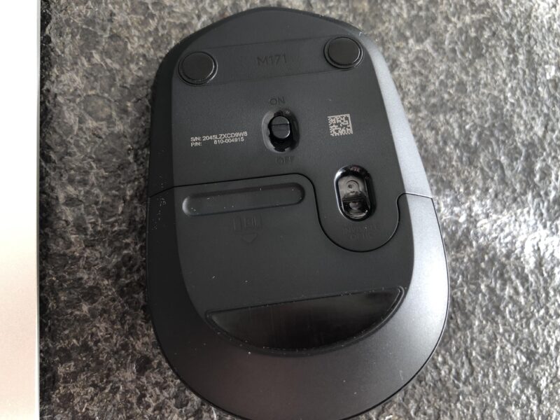 Logicool Wireless Mouse M171マウスのレビュー！使ってみた感想は「シンプルマウスで快適な操作性が良い！」と感じた