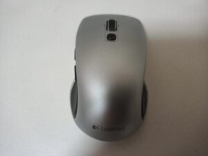 Logicool M560ワイヤレスマウスのレビュー！使ってみた感想は「仕事の持ち運び用に便利」と感じた